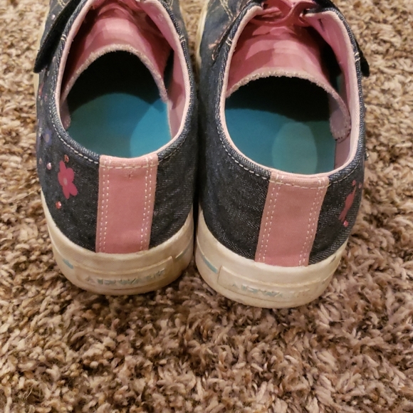 Airwalk | Shoes | Airwalk Girls Light Up Velcro Shoes | Poshmark